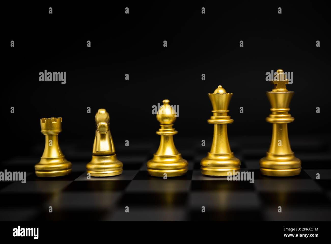 King gold chess defeat hi-res stock photography and images - Alamy