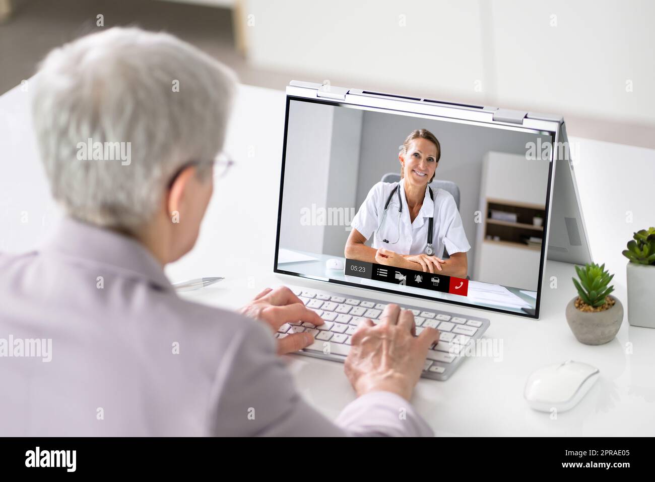 Video call icon conference hi-res stock photography and images - Alamy