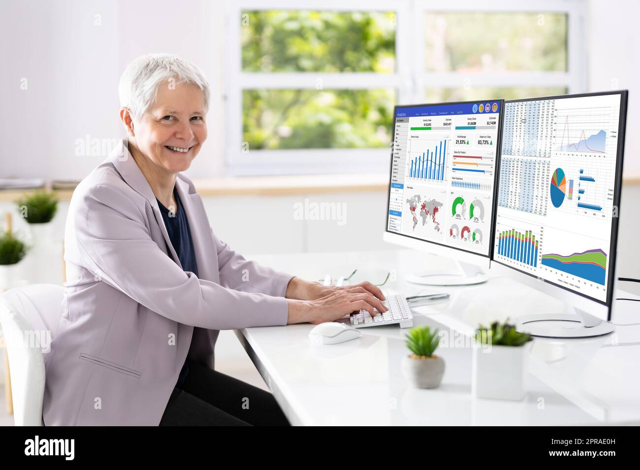 KPI Business Analytics Data Dashboard Stock Photo - Alamy