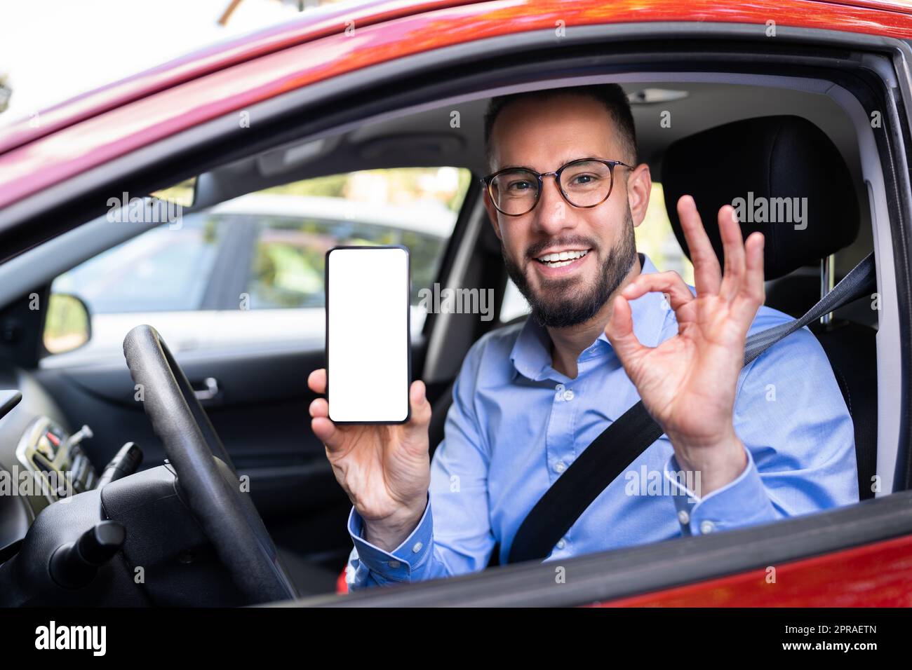 Smart device showing free hi-res stock photography and images - Alamy