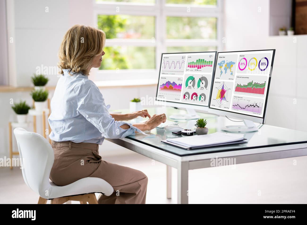 Kpi data hi-res stock photography and images - Alamy