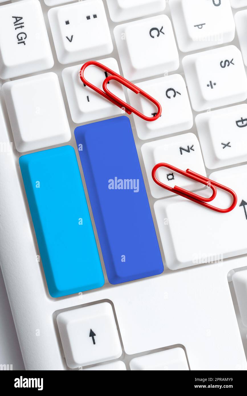 Typing website descriptions hi-res stock photography and images - Alamy