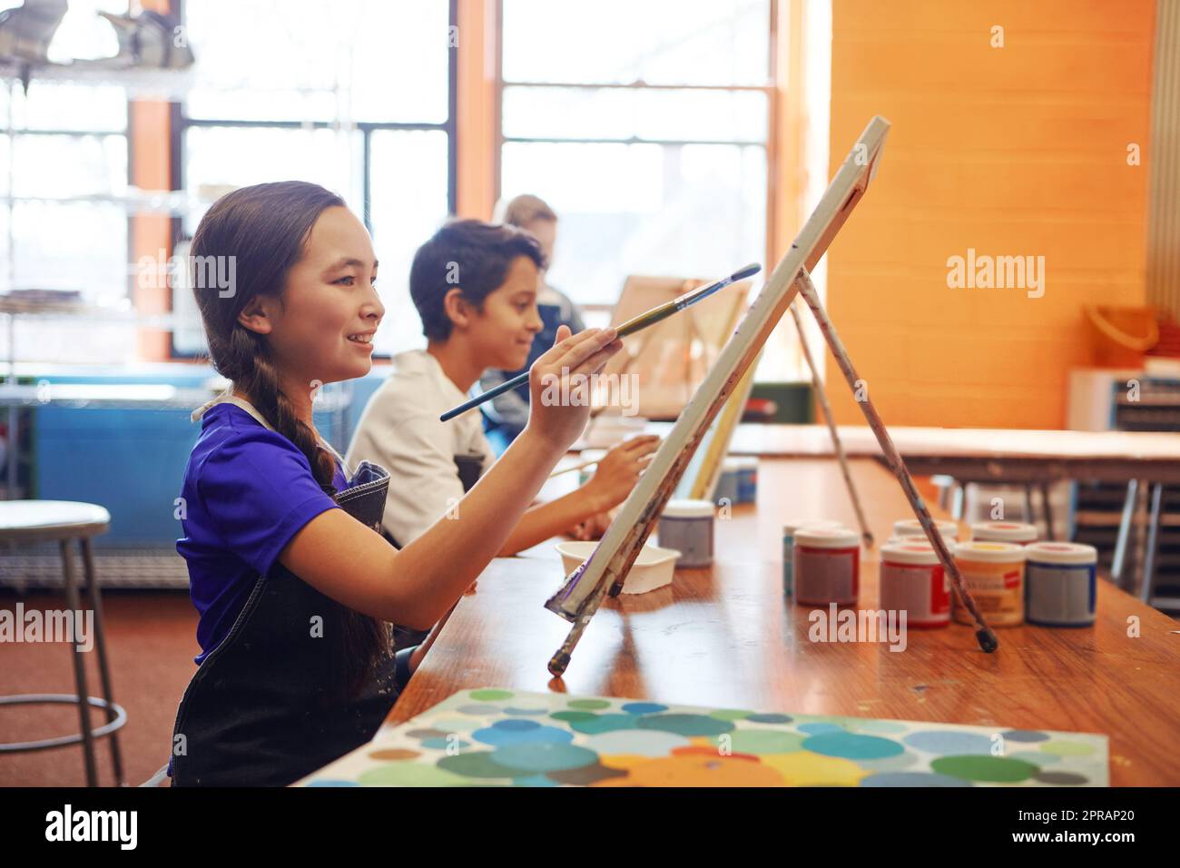 Artists in training. a young schoolgirl in an art class Stock Photo - Alamy