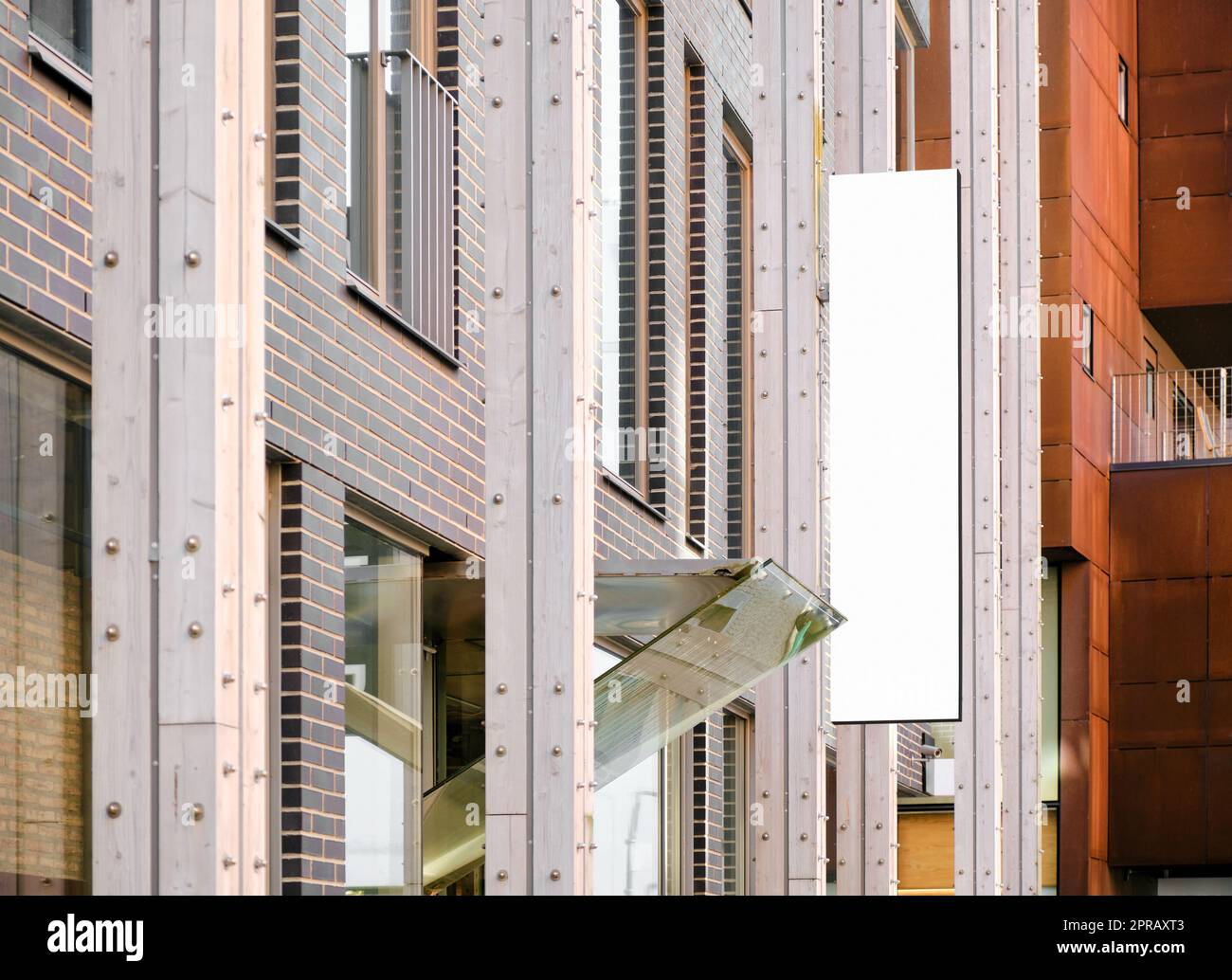 Modern signage hi-res stock photography and images - Alamy