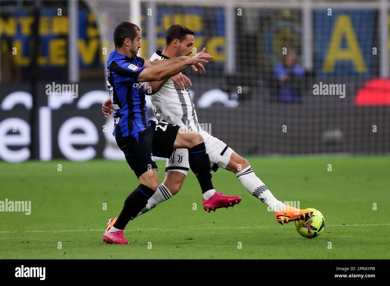 Milan, Italy, 26 April, 2023. Henrikh Mkhitaryan (22 Inter) fights for ...