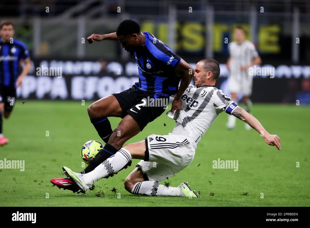 Leonardo bonucci inter hi-res stock photography and images - Alamy