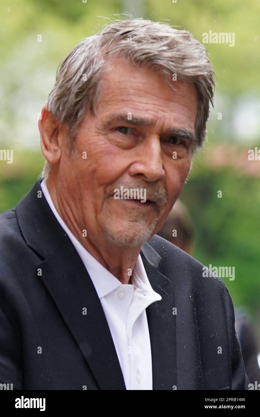 New York, NY, USA. 26th Apr, 2023. James Brolin, THE VIEW out and about ...