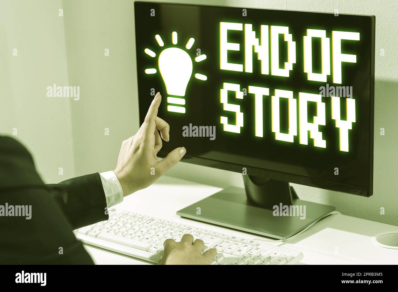 Film woman typing hi-res stock photography and images - Alamy