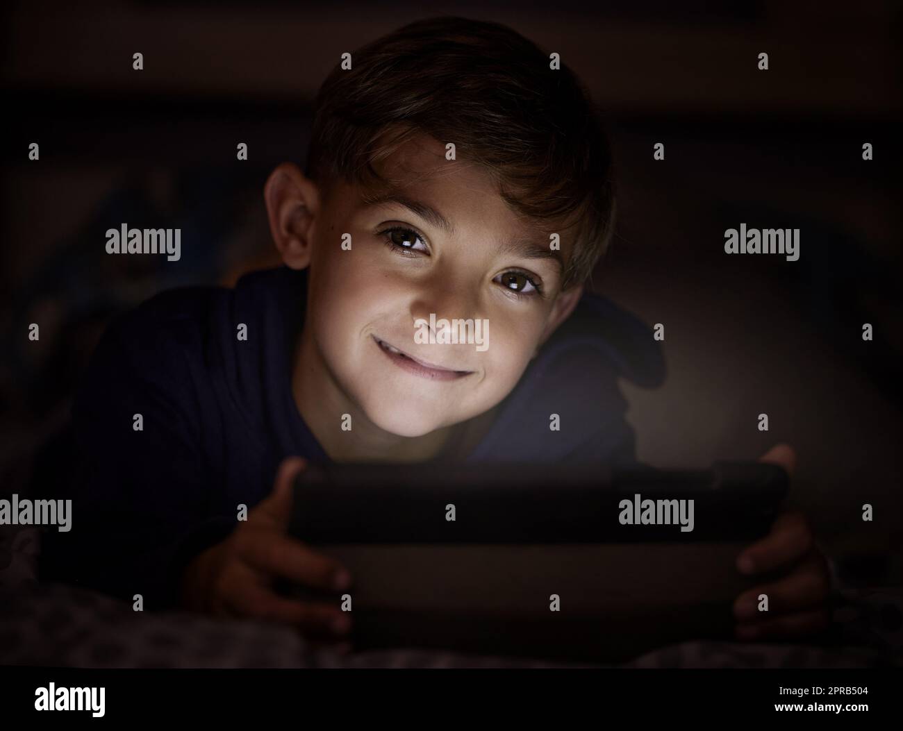 Internet night boy hi-res stock photography and images - Alamy