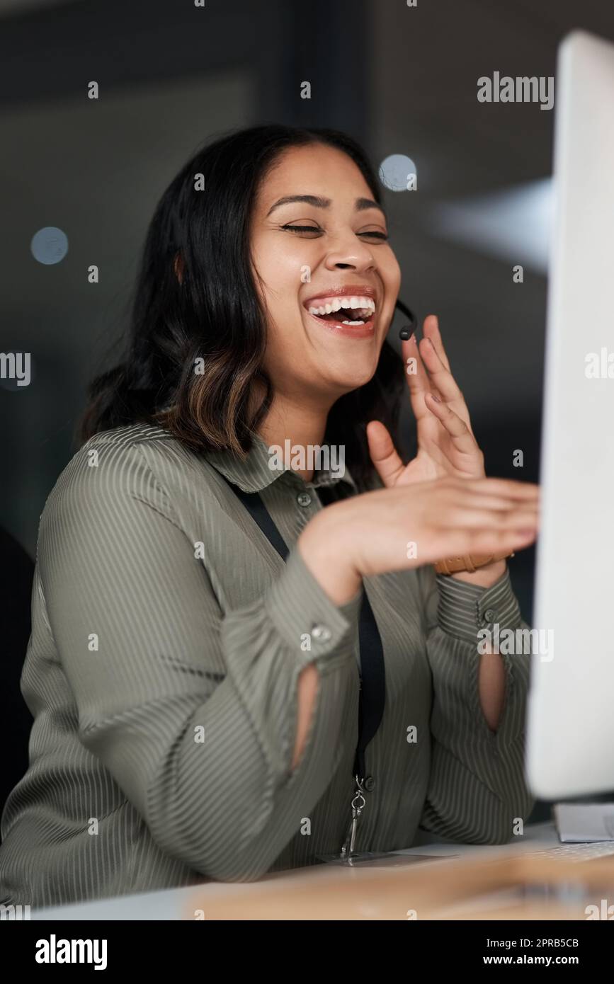 Staff around clock hi-res stock photography and images - Alamy