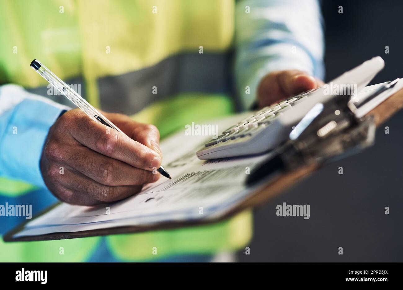Writing contractor hi-res stock photography and images - Alamy