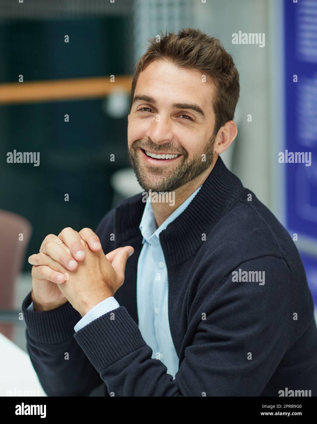 Sitting down in the workplace hi-res stock photography and images - Alamy