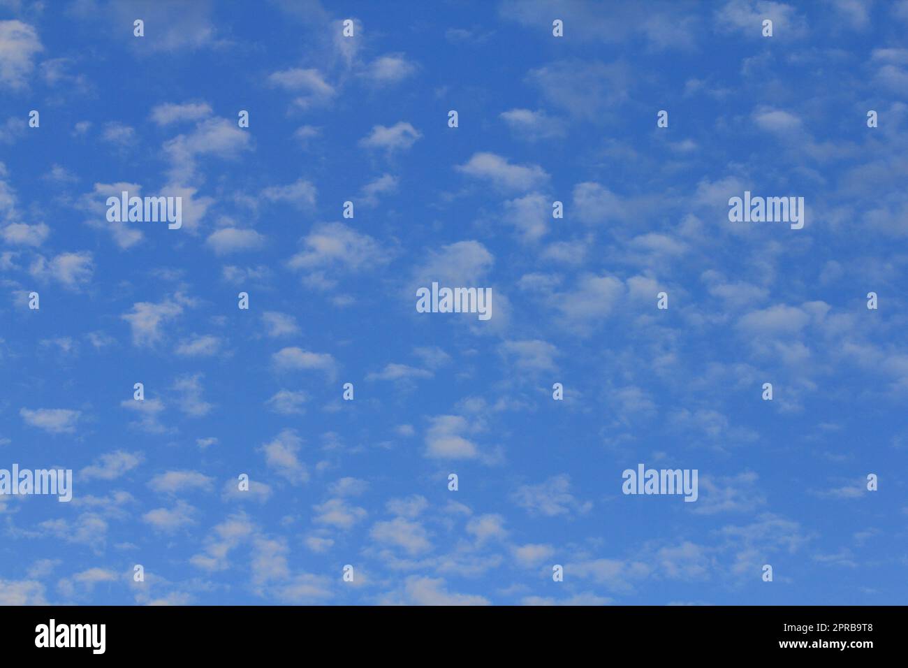 Grosse schafchenwolken hi-res stock photography and images - Alamy