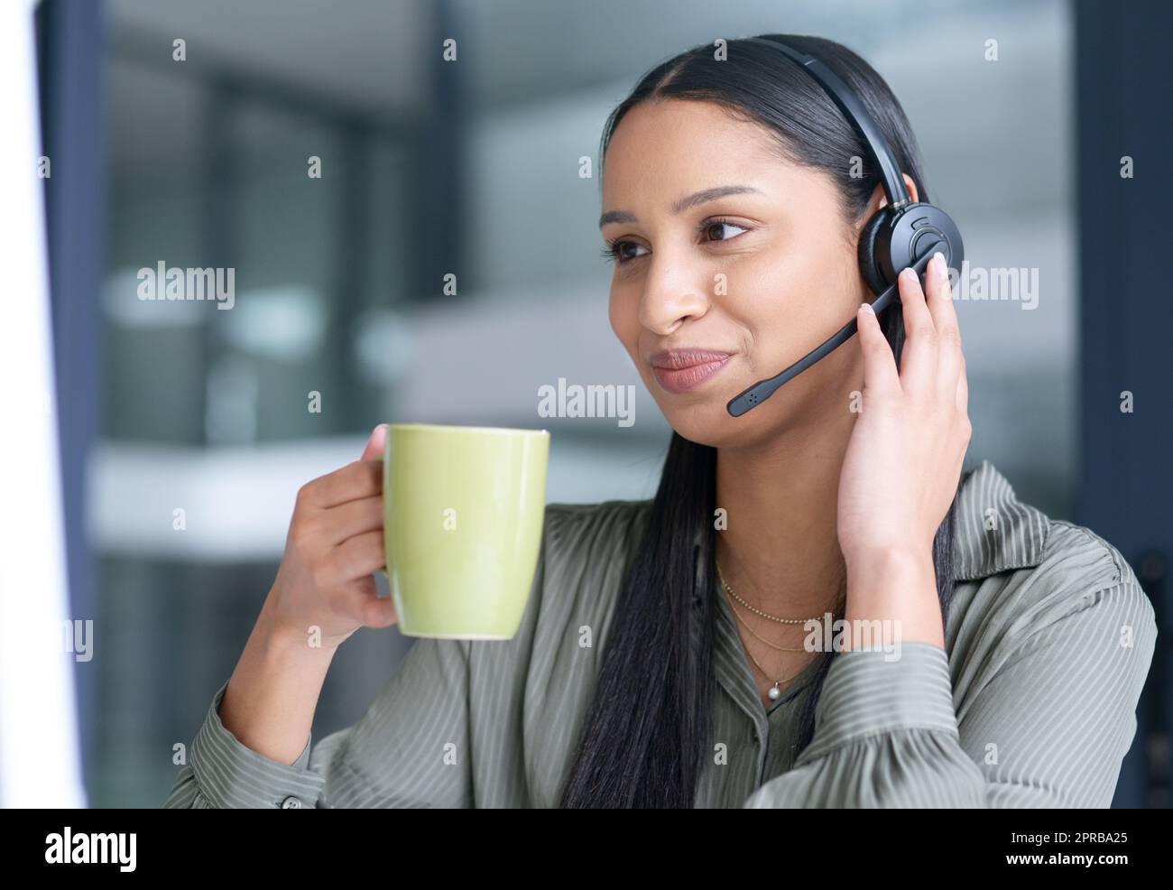 Drinking with customers hi-res stock photography and images - Alamy