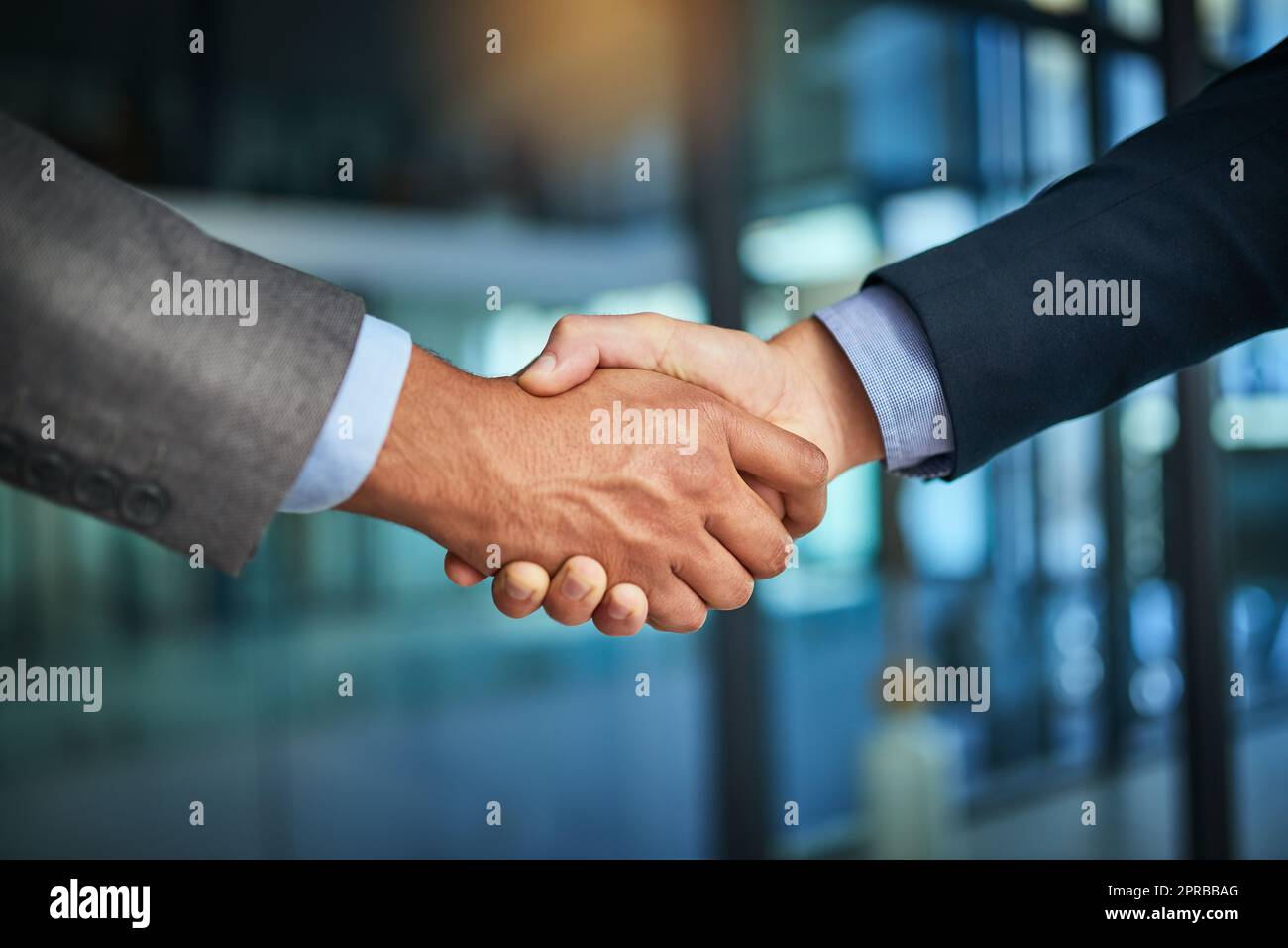 Teamwork male hi-res stock photography and images - Alamy