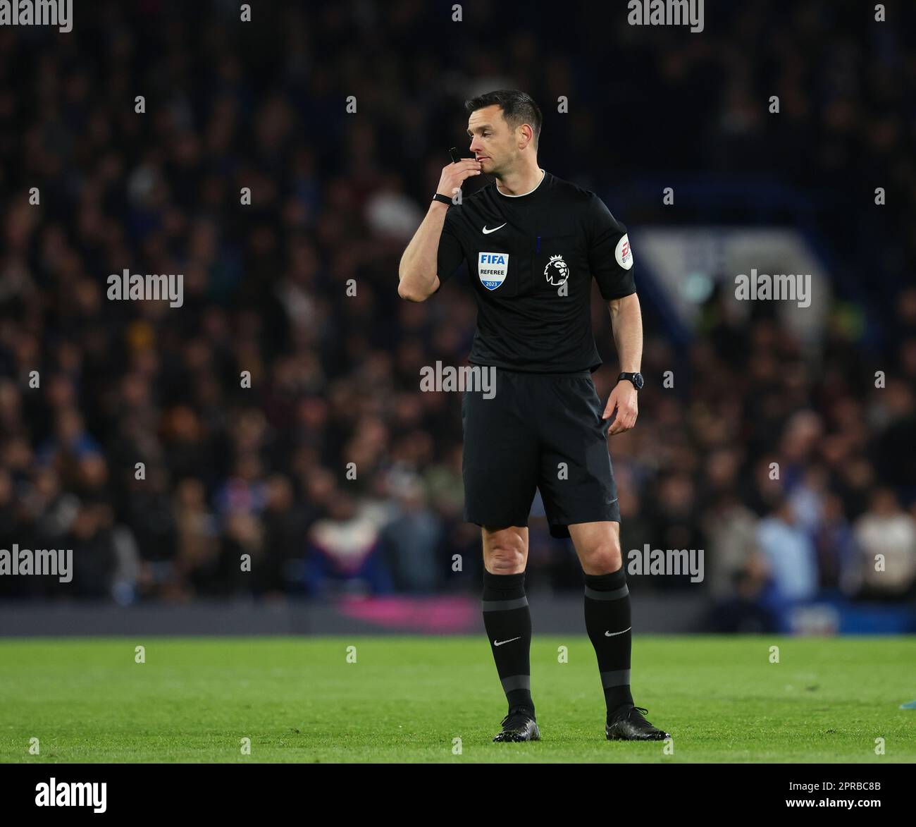 Football andrew madley hi-res stock photography and images - Alamy