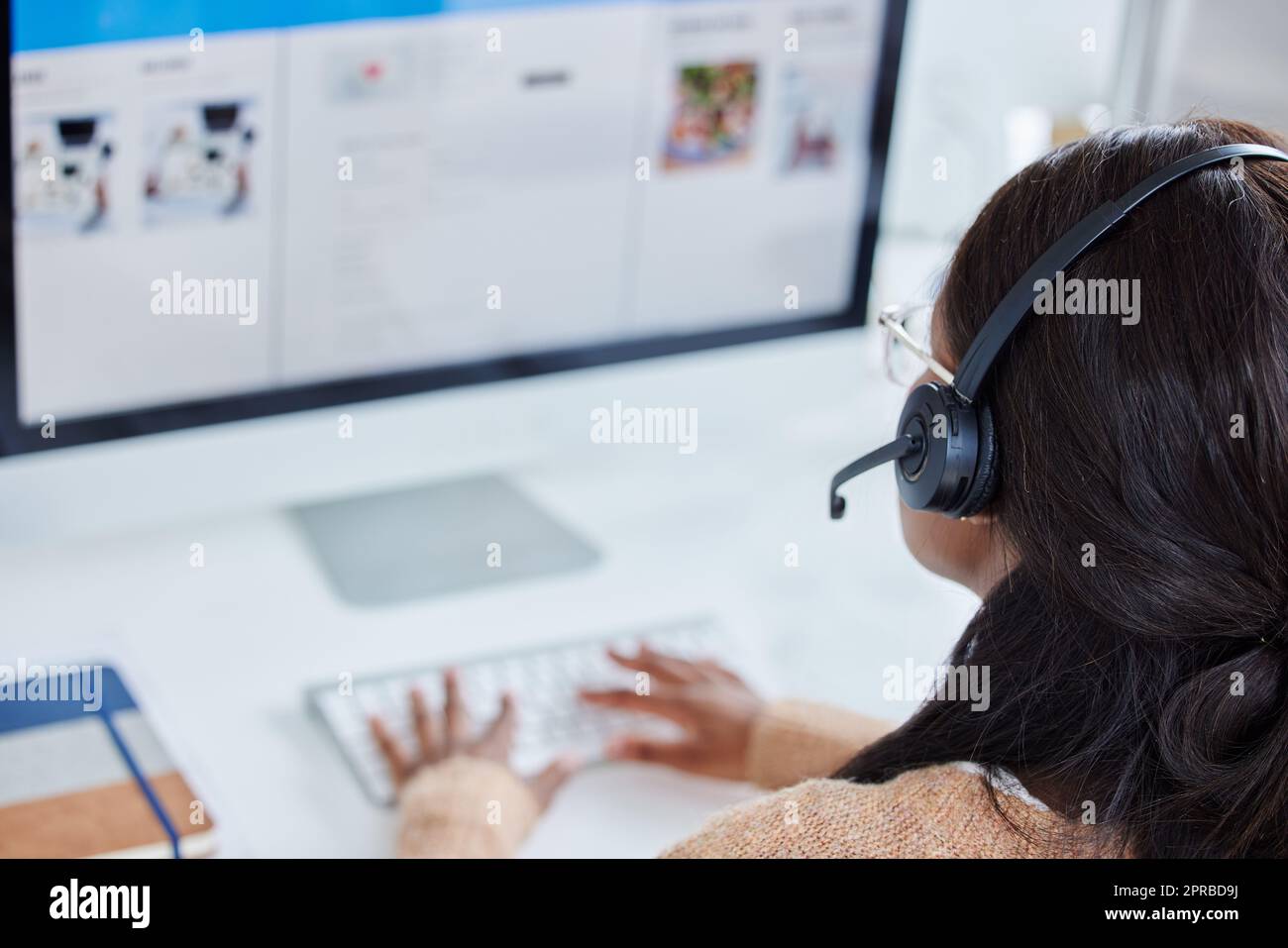 Call centre back view hi-res stock photography and images - Alamy