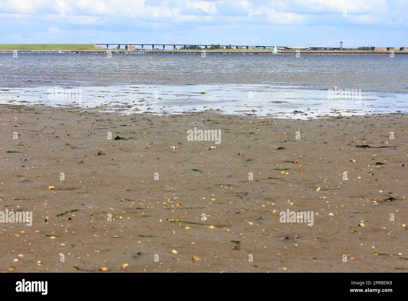 Sandstrand hi-res stock photography and images - Alamy