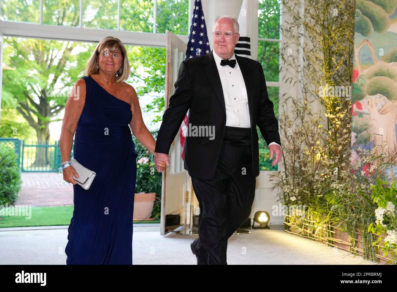 White House senior adviser Michael Donilon and Patricia Donilon arrive ...