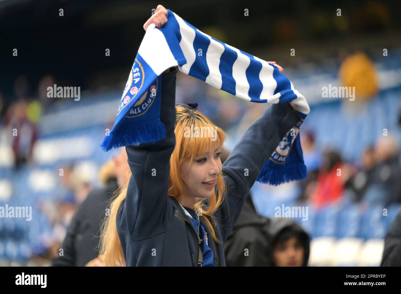 Chelsea fan hi-res stock photography and images - Alamy