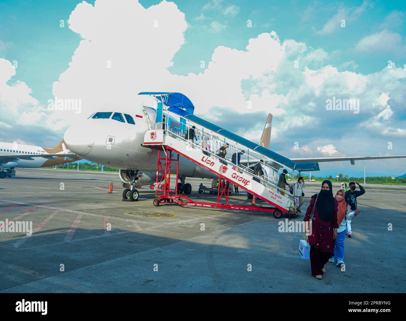 Surabaya, East Java, Indonesia. 26th Apr, 2023. Homecomers from Jakarta ...