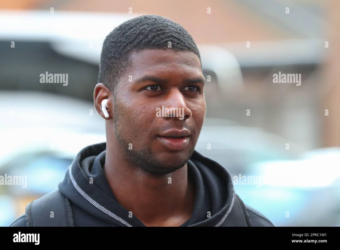 Odel Offiah #42 of Brighton & Hove Albion arrives ahead of the Premier ...
