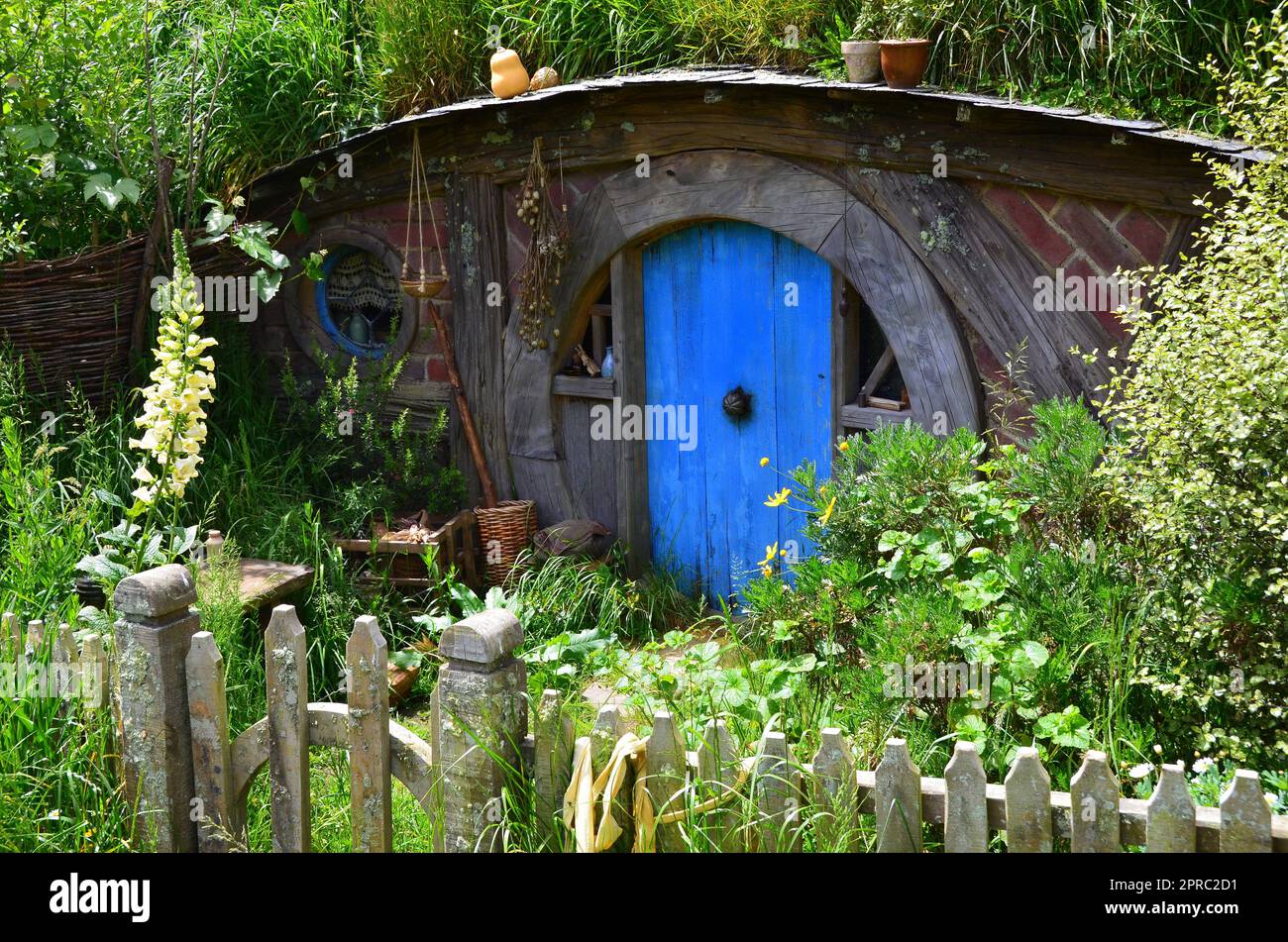 Hobbiton Movie Set and Hobbiton Homes in New Zealand Stock Photo - Alamy