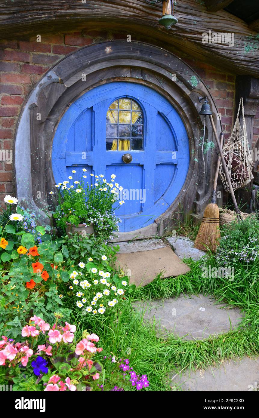 Hobbiton Movie Set and Hobbiton Homes in New Zealand Stock Photo - Alamy