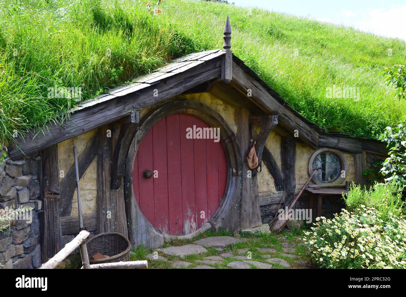 Hobbiton Movie Set and Hobbiton Homes in New Zealand Stock Photo - Alamy