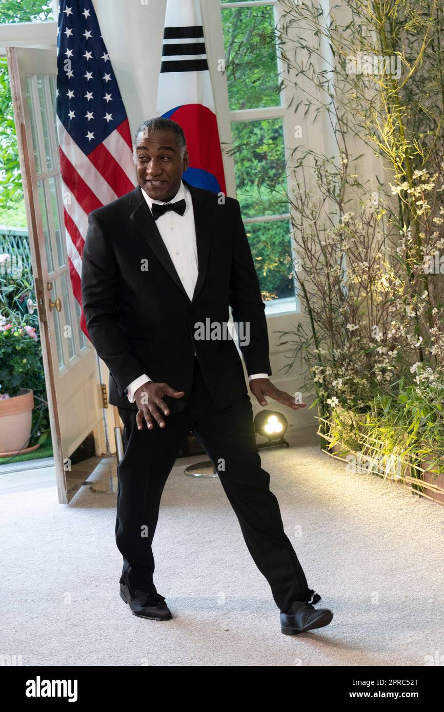 Singer and Actor Norm Lewis arrives for a dinner hosted by United ...