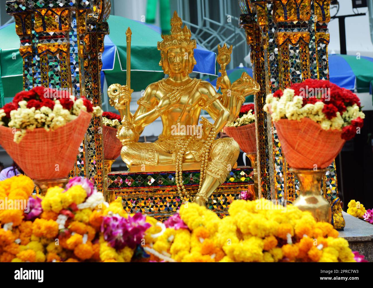 Lord brahma shrine hi-res stock photography and images - Alamy
