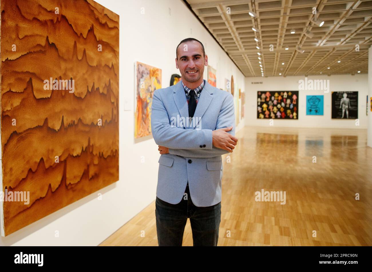Mostafa Azimitabar with his Sulman Prize entry at the Art Gallery of ...