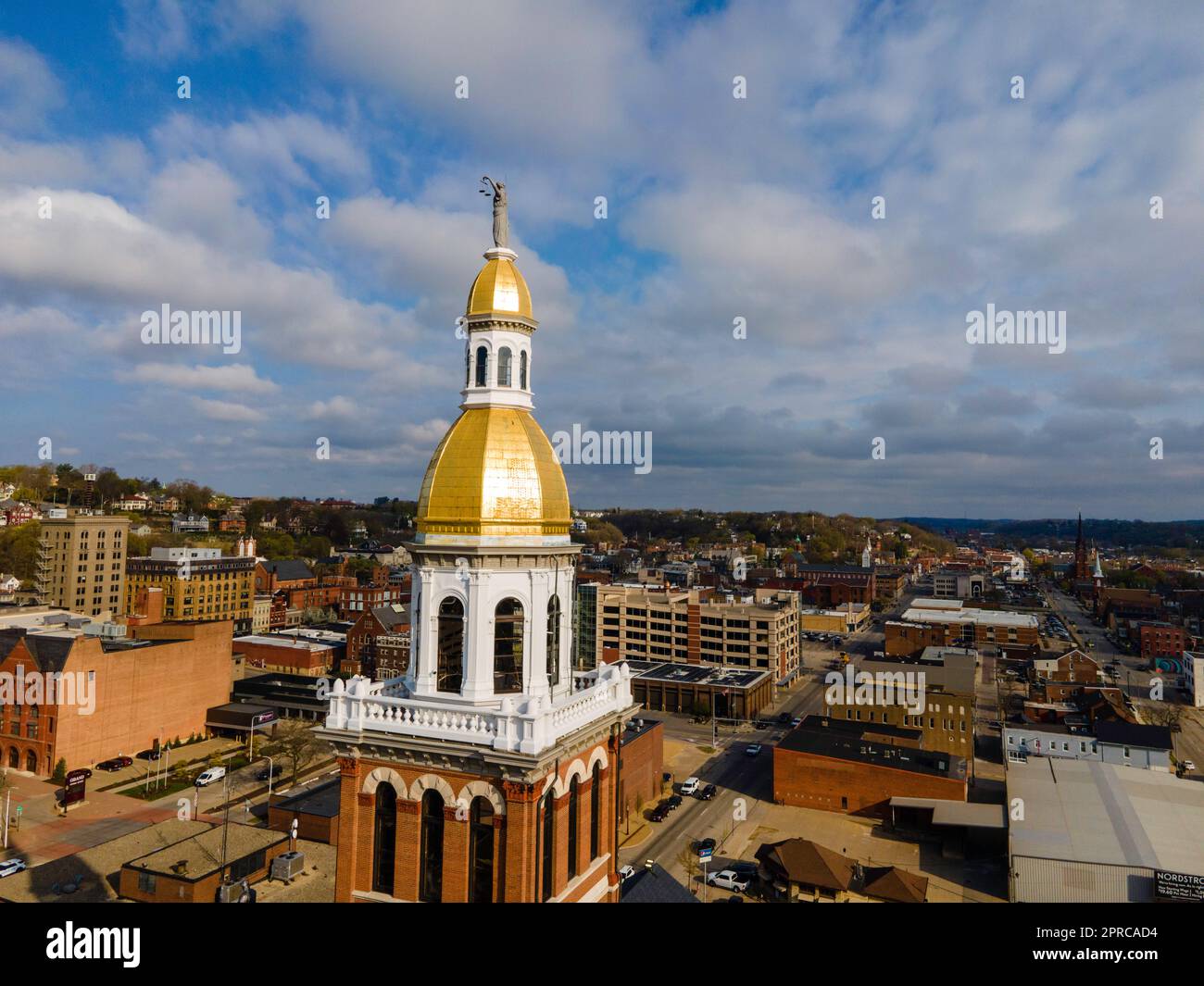 Industrial building on the mississippi hi-res stock photography and ...