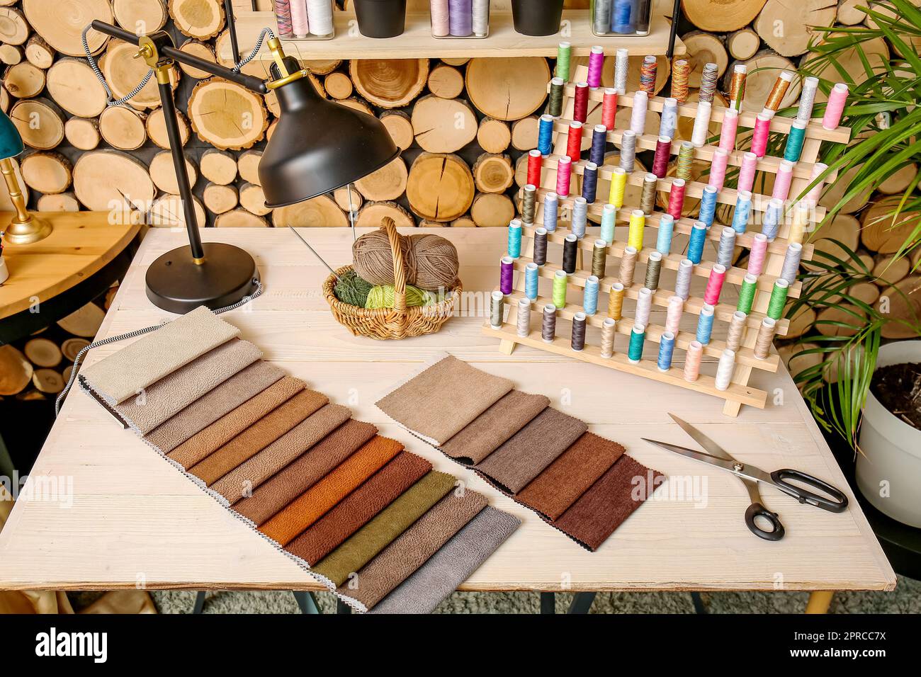 Thread color samples hi-res stock photography and images - Alamy