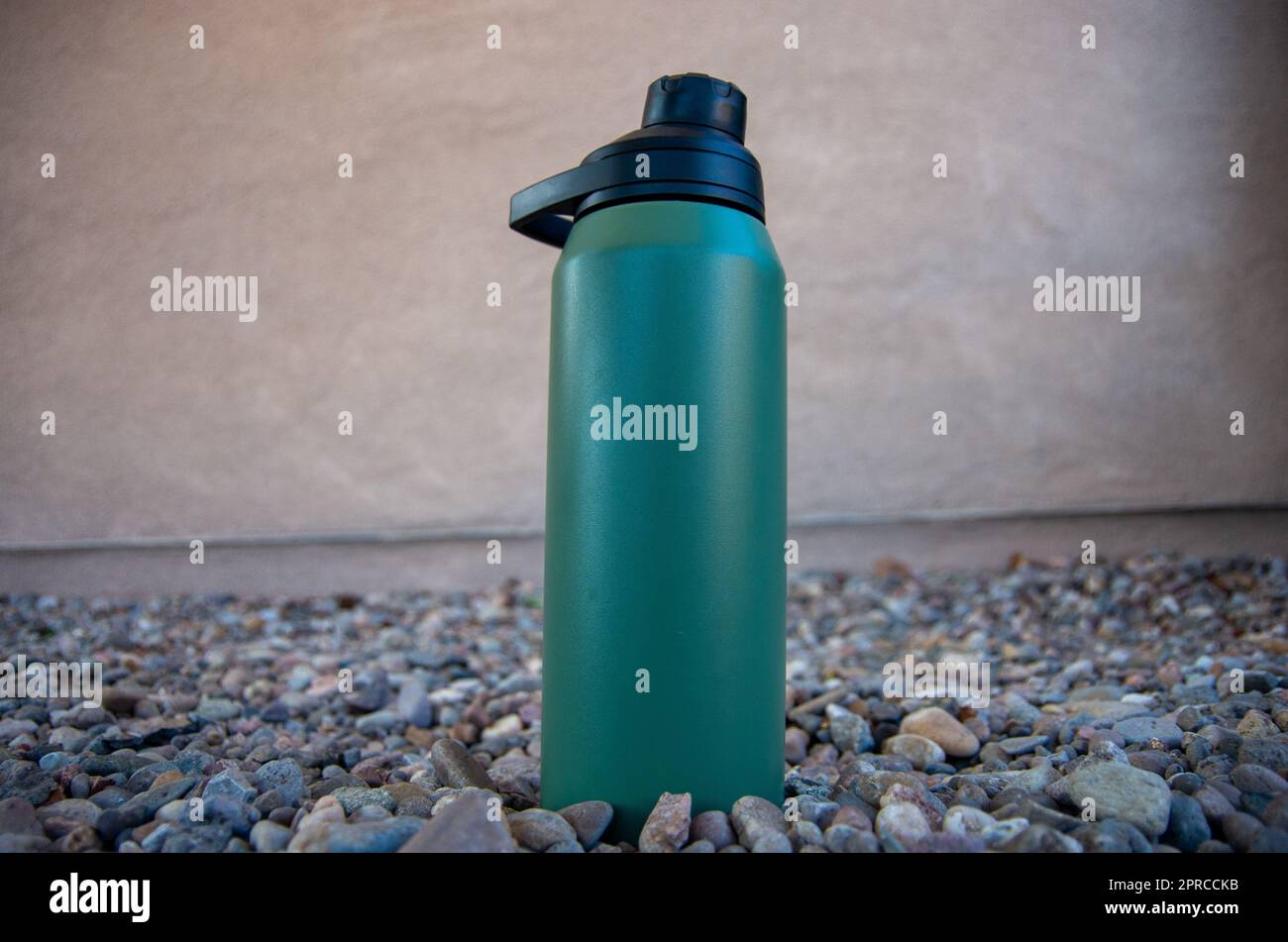 Hunter Green Metal Water Bottle Stock Photo - Alamy