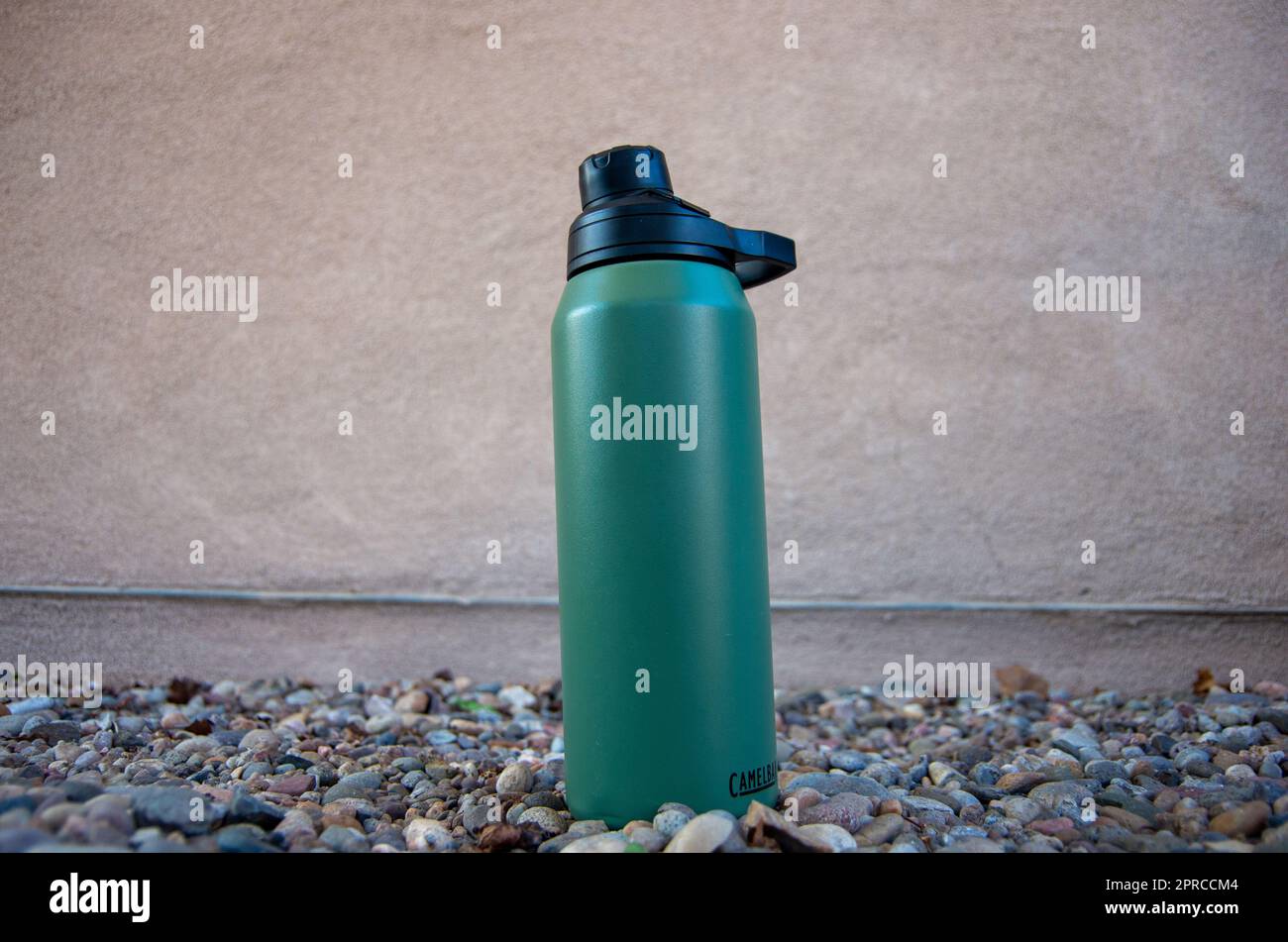 Hunter Green Metal Water Bottle Stock Photo - Alamy