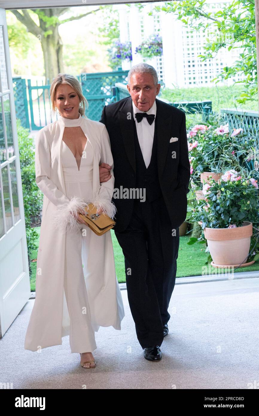 Washington, Vereinigte Staaten. 26th Apr, 2023. Arthur Blank and Ms ...