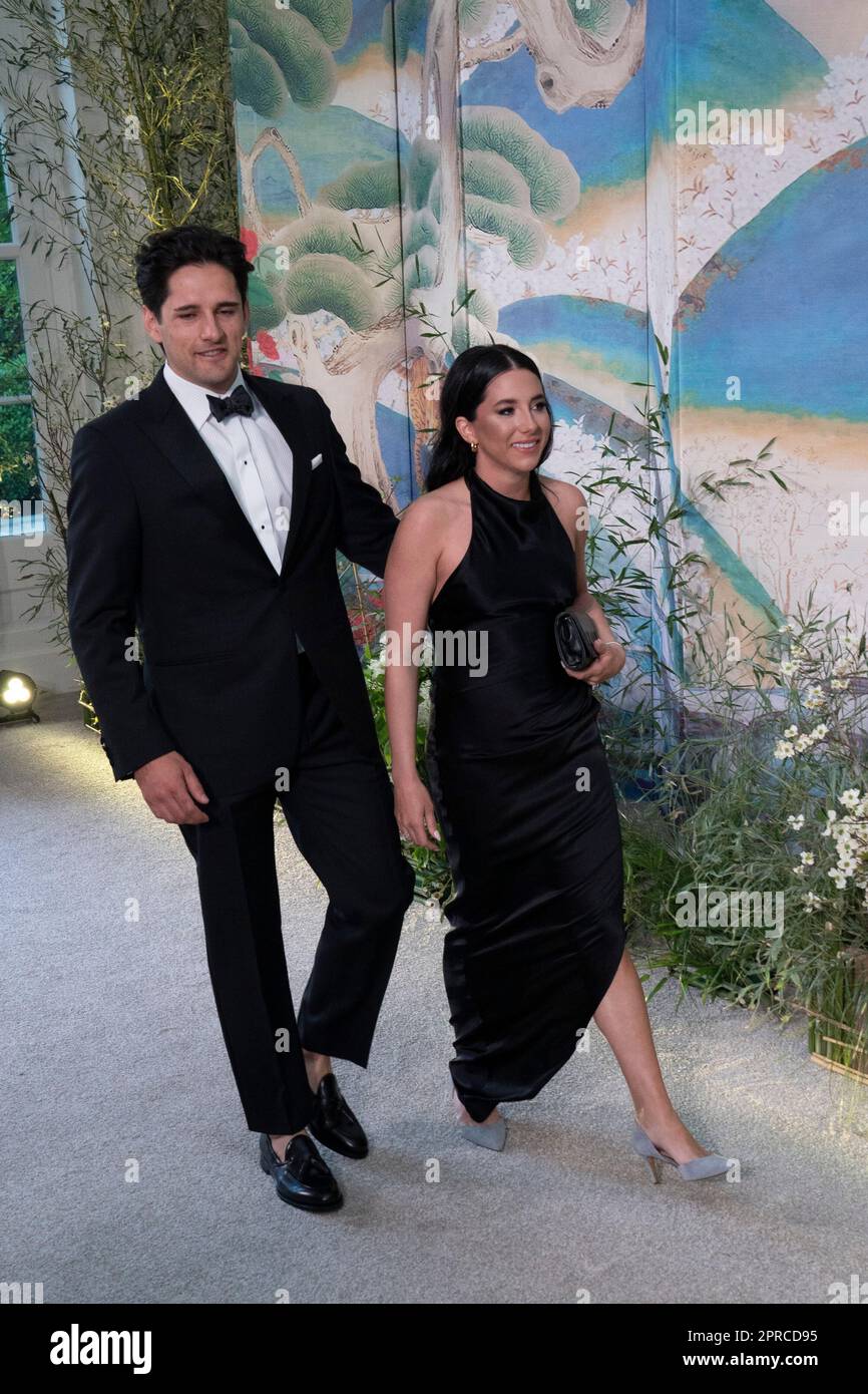 Washington, Vereinigte Staaten. 26th Apr, 2023. Jacob Snow and Ms ...