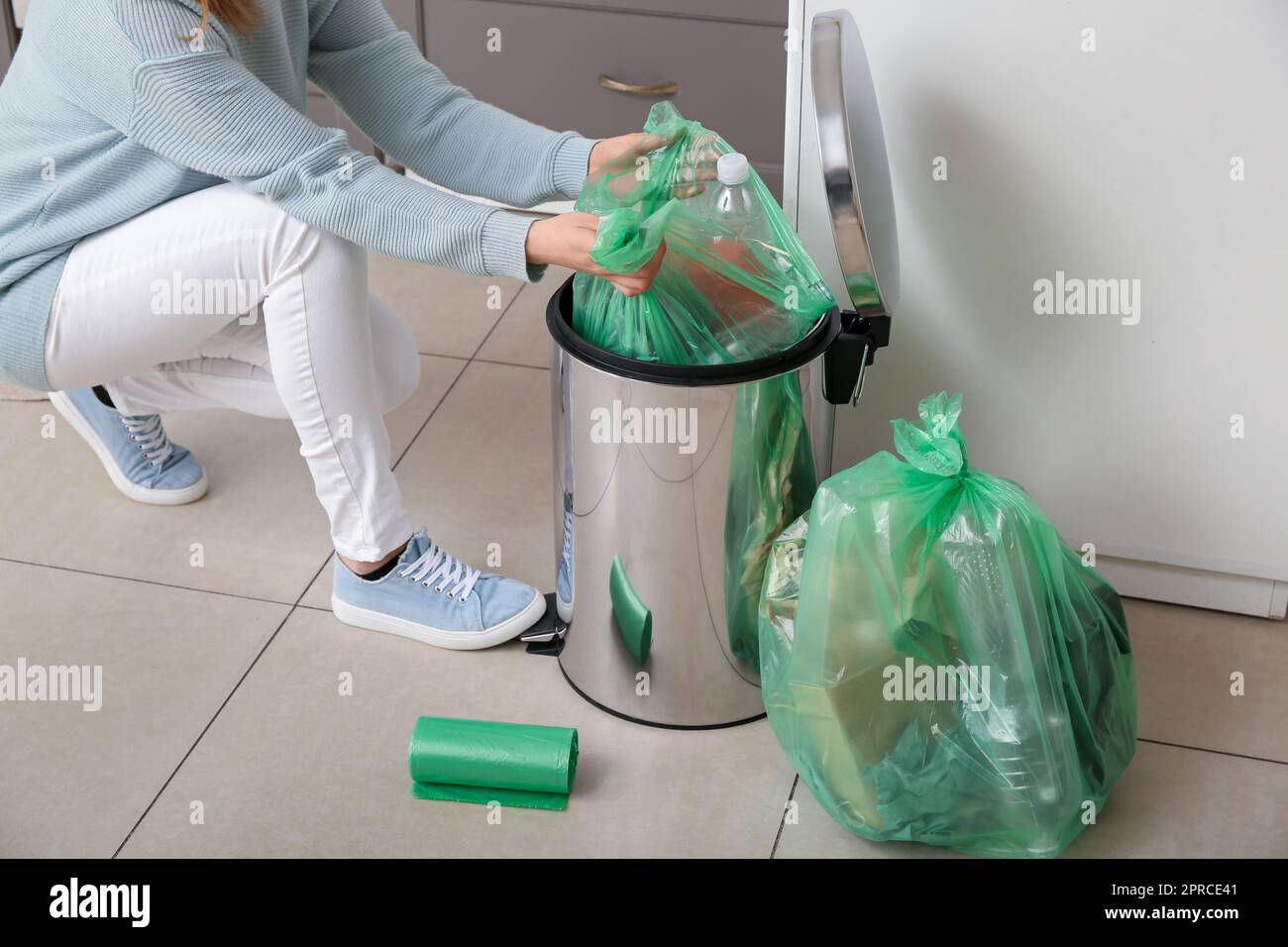 Kitchen roll packet hi-res stock photography and images - Alamy