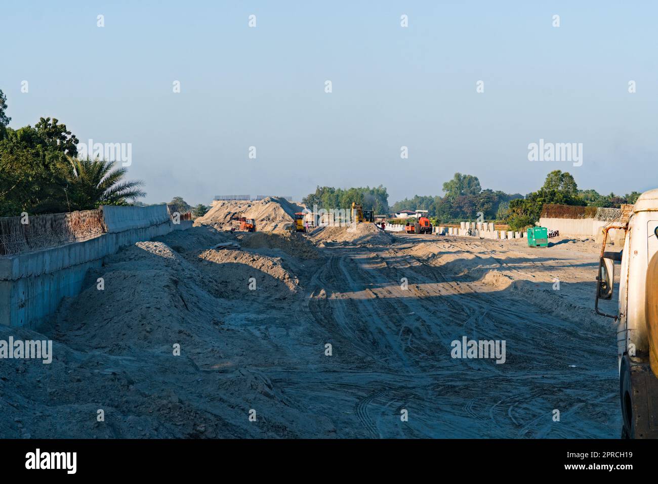 construction of national highway going on in India Stock Photo - Alamy