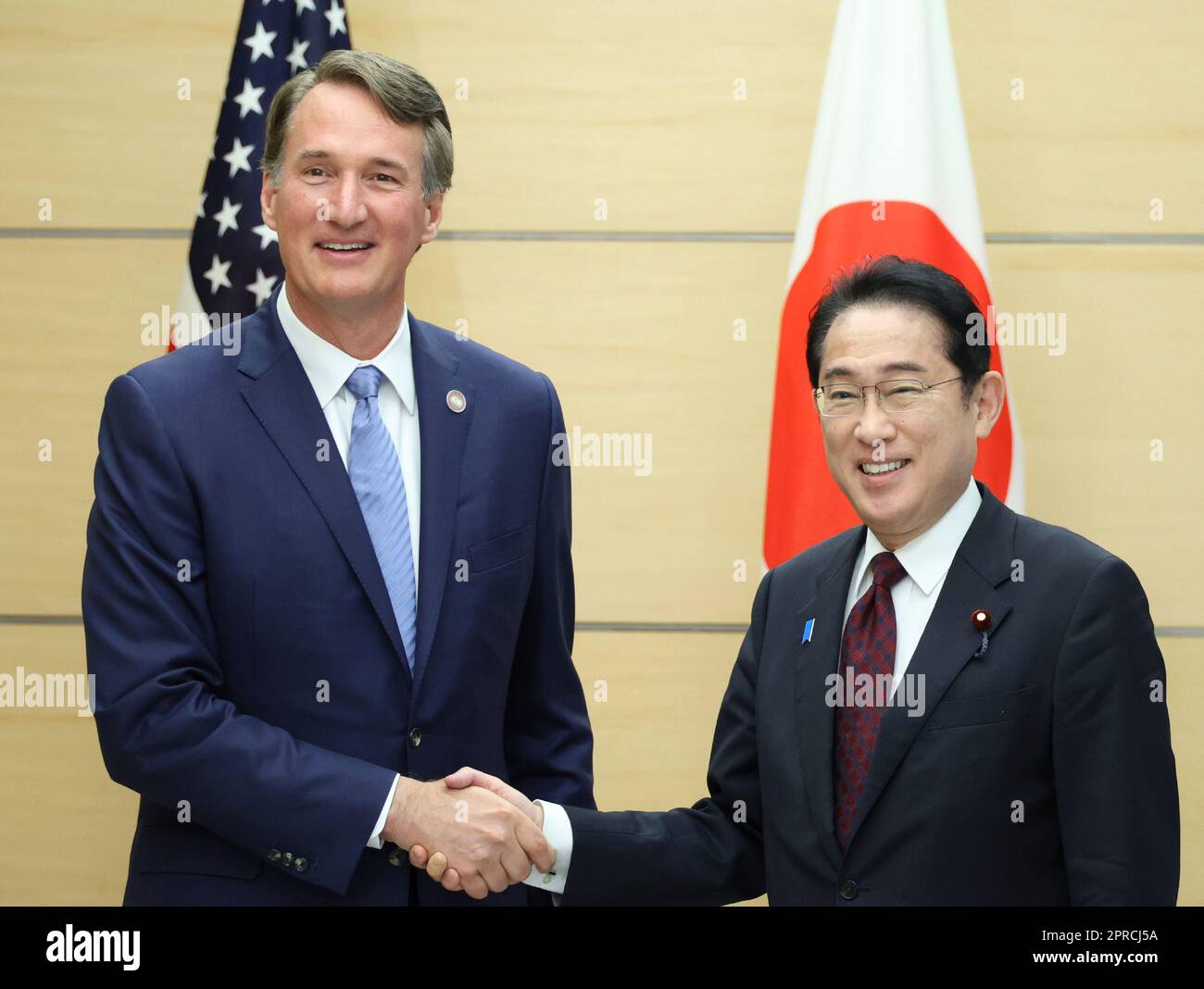 US Virginia Governor Glenn Youngkin meets Japan's Prime Minister Fumio ...