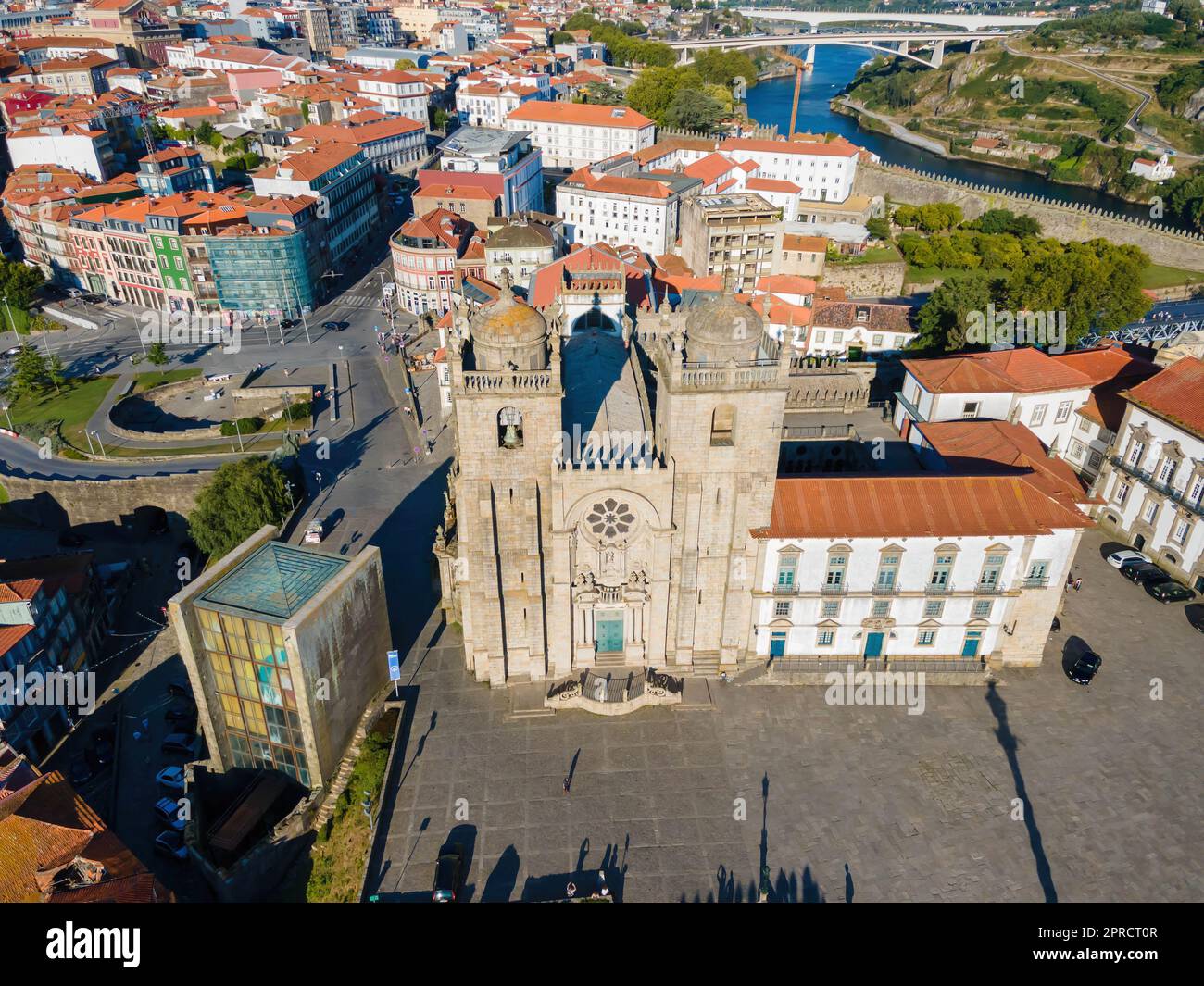 An aerial view of Porto Cathedral Stock Photo - Alamy