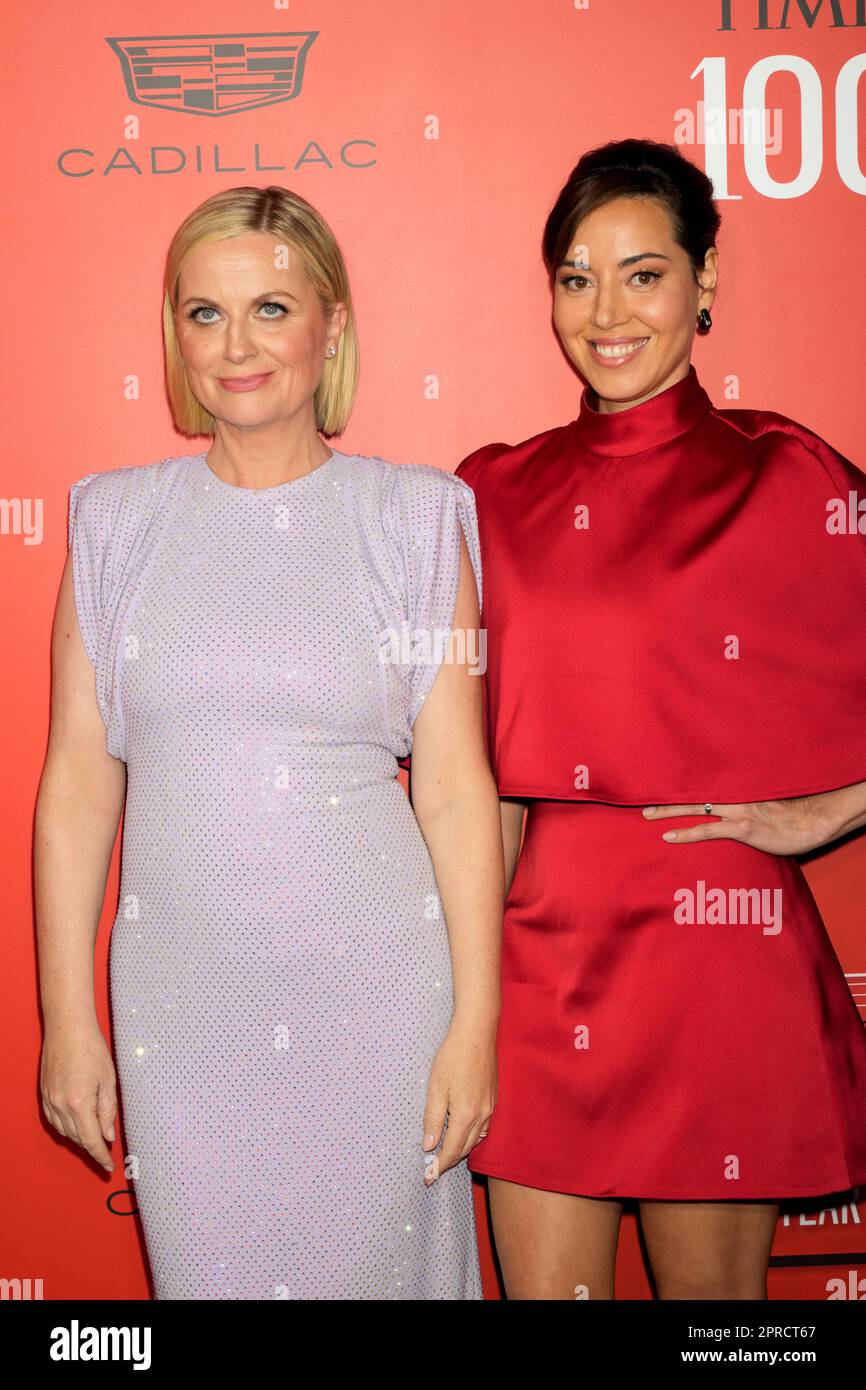 New York, USA. 26th Apr, 2023. Amy Poehler, Aubrey Plaza on the red ...