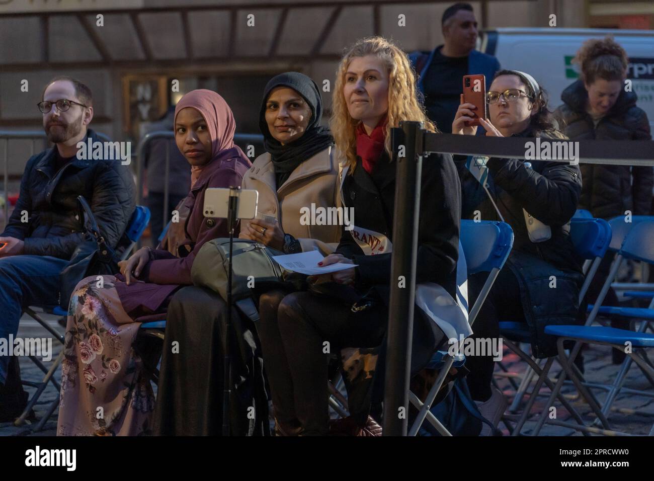 Israeli flag raising ceremony hi-res stock photography and images - Alamy
