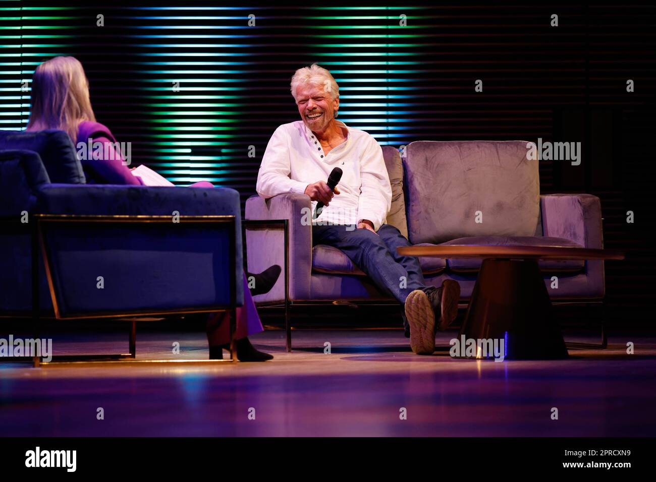 Richard branson speaking hi-res stock photography and images - Alamy