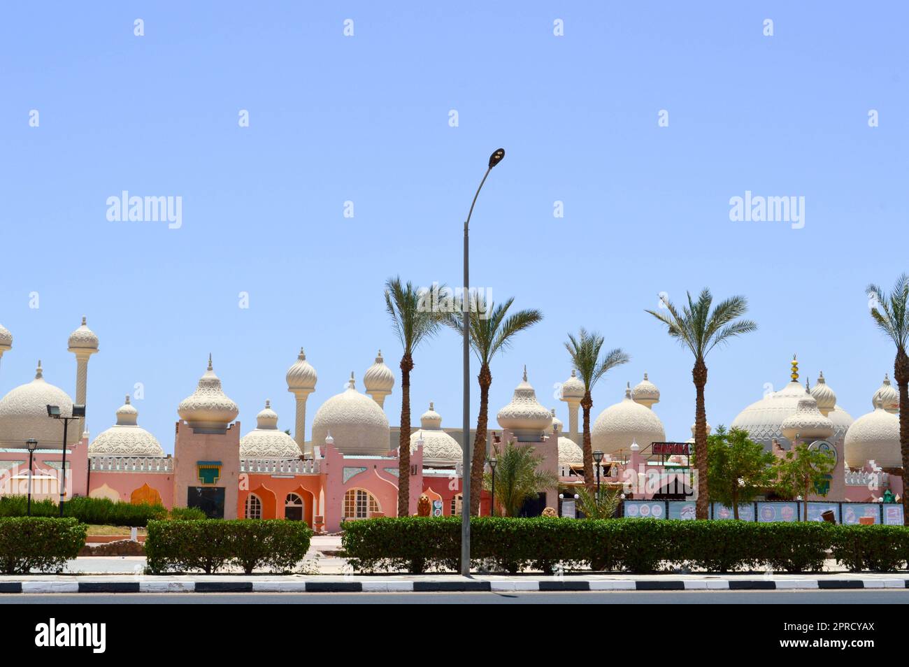 Beautiful temples hi-res stock photography and images - Alamy