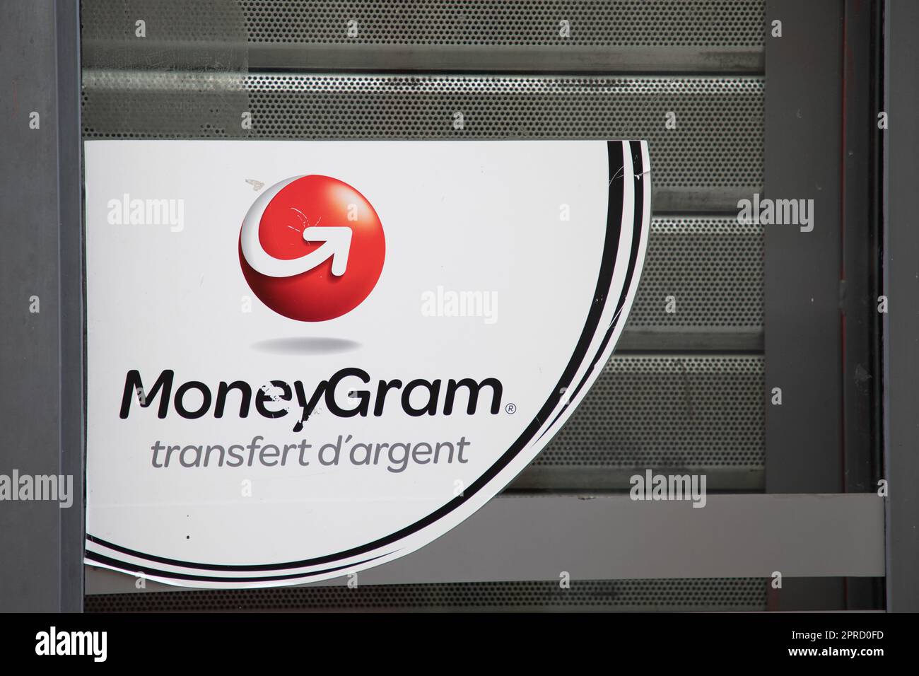 International money transfer hi-res stock photography and images - Alamy