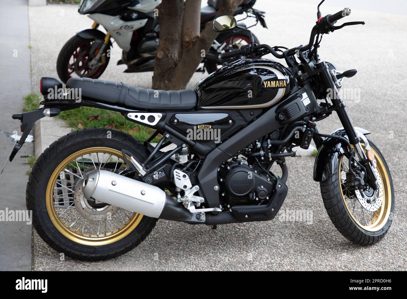 lyon , Aura France - 04 24 2023 : yamaha xsr 125 motorbike logo brand ...