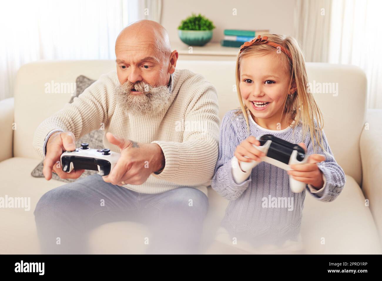 Gaming grandpa hi-res stock photography and images - Alamy