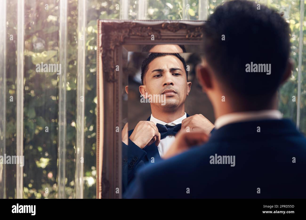 Man dressed as woman hi-res stock photography and images - Alamy